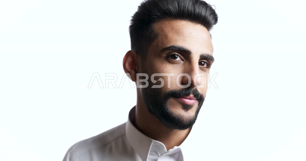 Chroma, a Saudi Arabian Gulf man, removes facial hair using a razor ...