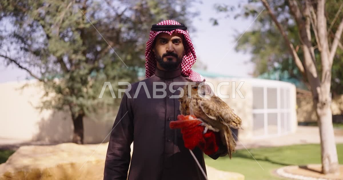 A Saudi Arabian Gulf man, spending fun times in the zoo in the Kingdom ...