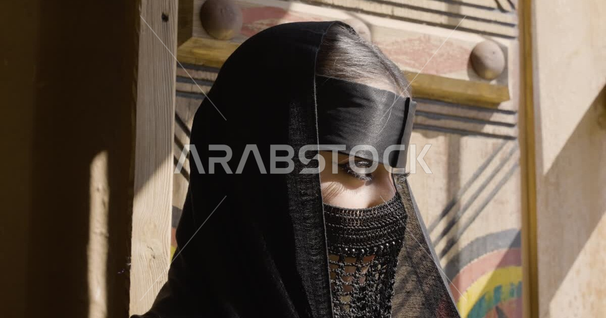 Close-up of a Saudi Arabian Gulf woman wearing the niqab, the Saudi ...
