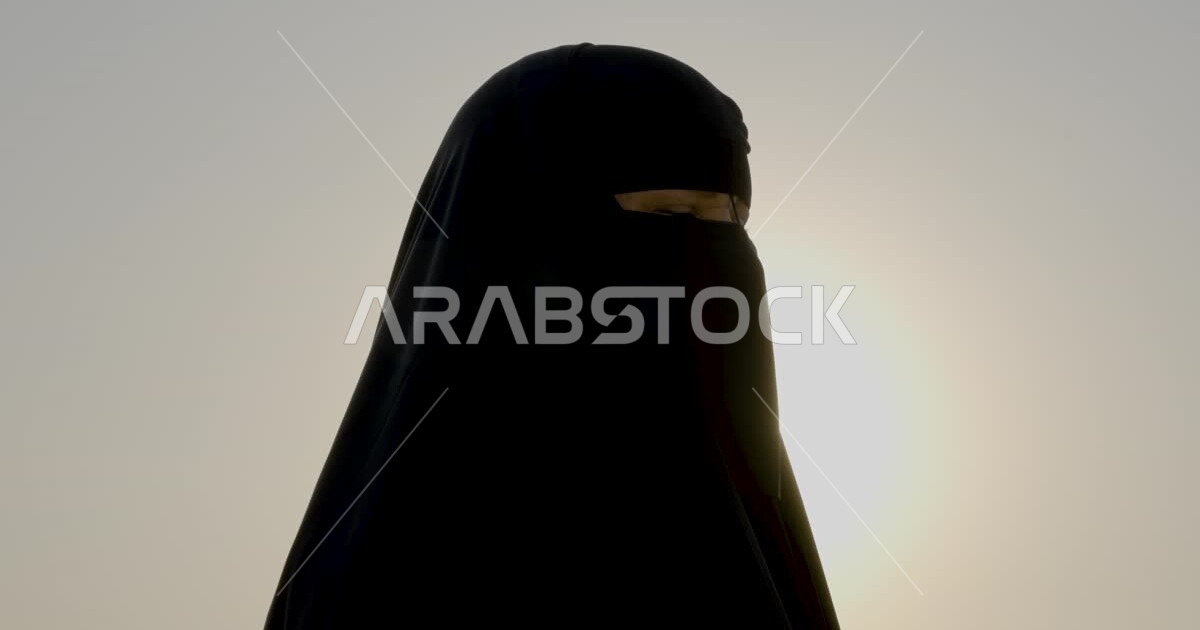 Close-up of a Saudi Arabian Gulf woman wearing the niqab, the Saudi ...