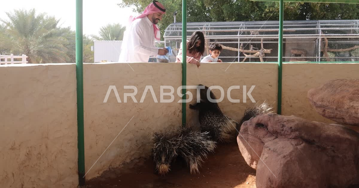 A Saudi Gulf Arab family spends fun times in the zoo in the Kingdom of ...