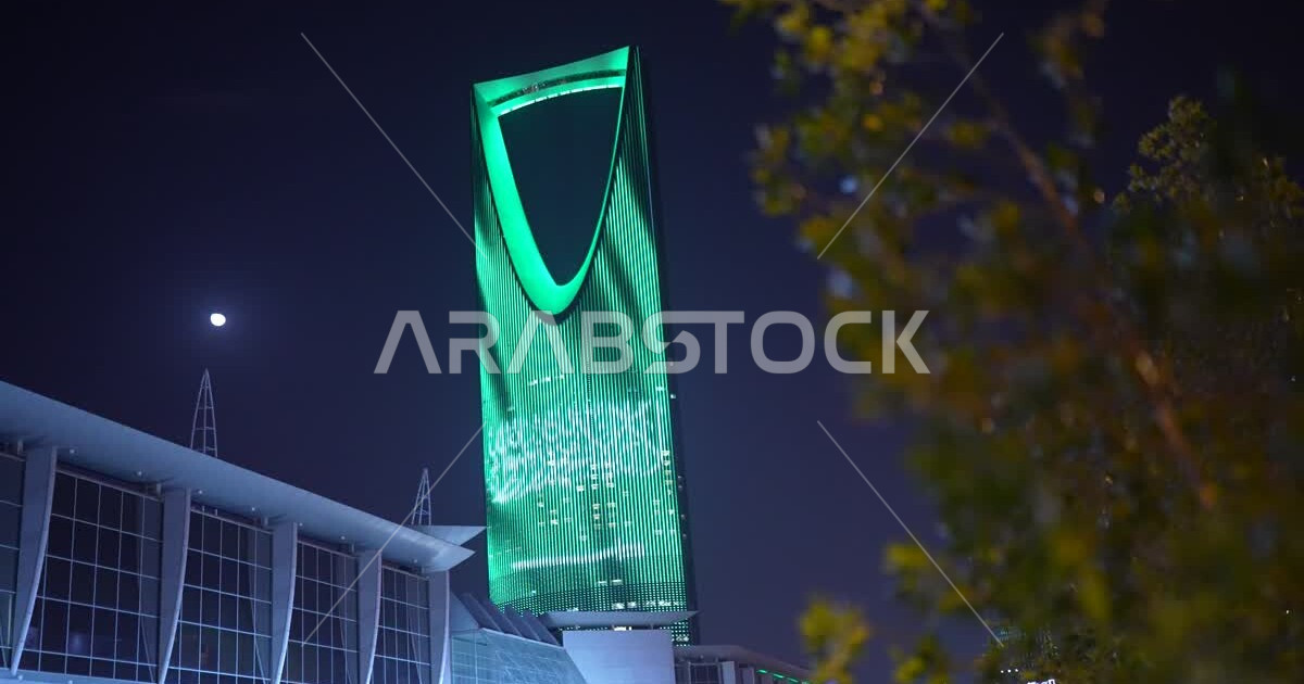 Kingdom Tower in Riyadh, Kingdom of Saudi Arabia at night, a tower ...