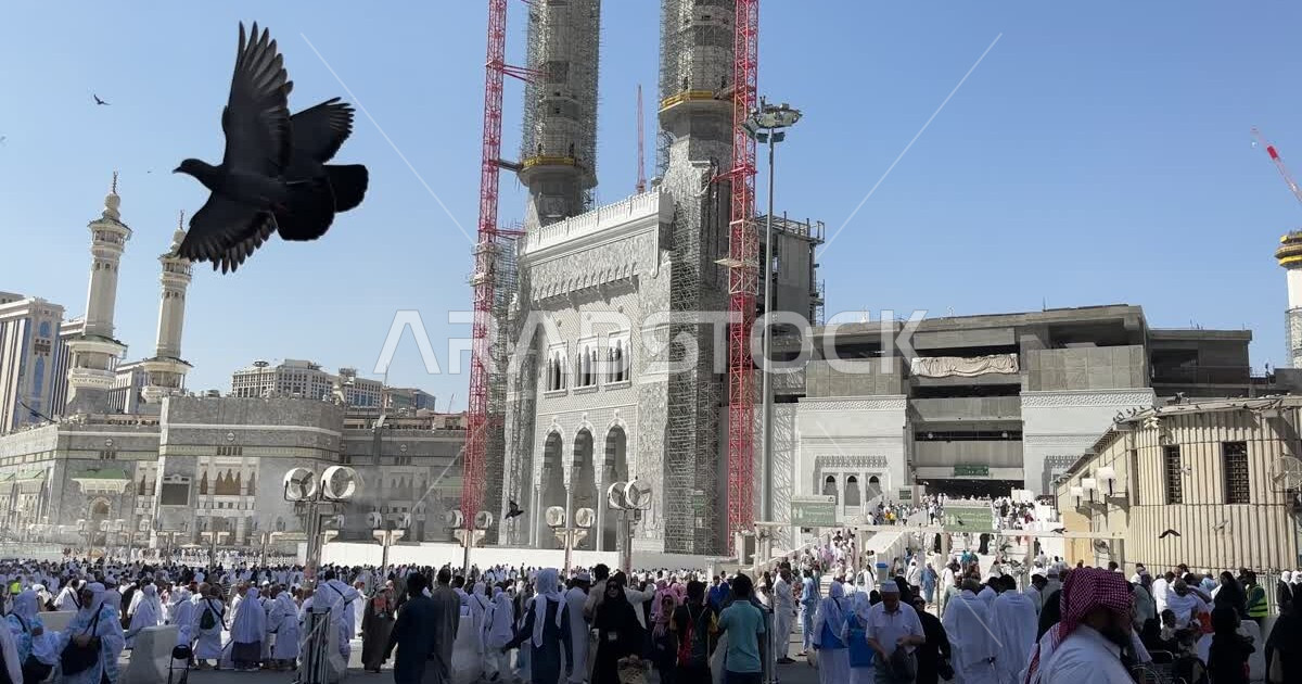 Makkah Al-Mukarramah, Saudi Arabia, Umrah performers and visitors to ...
