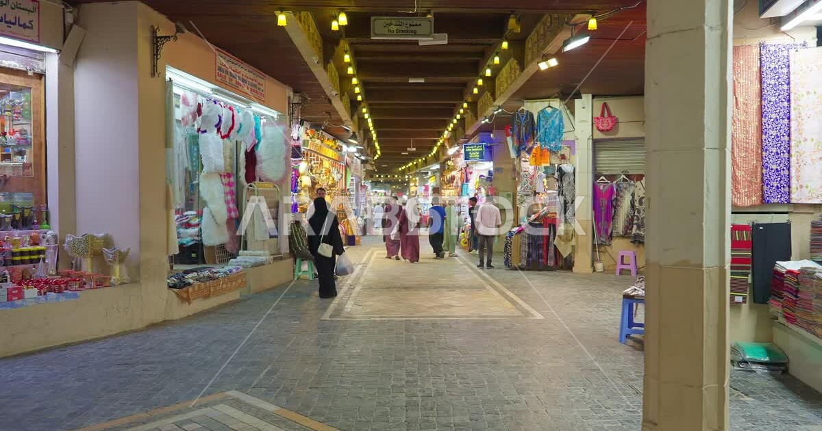 Interior photography of the old Muttrah Market, famous monuments ...