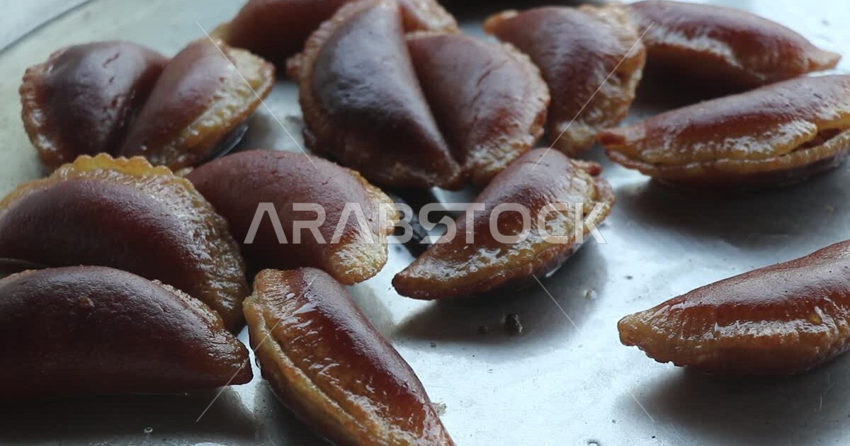 Close-up of Qatayef sweets, Ramadan sweets, oriental sweets, sweets and ...